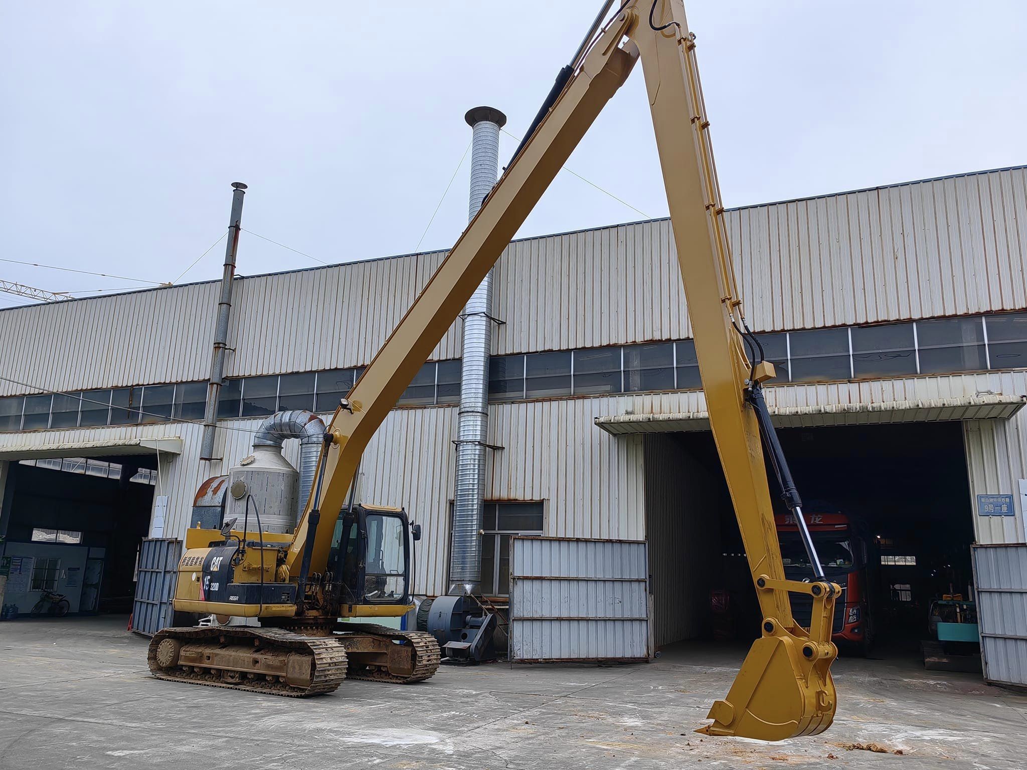 ระยะยาวขยาย Excavator Dipper Boom และแขนสําหรับ Komatsu Pc200 Cat320 ...